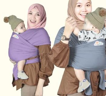 3 Pilihan Gendongan Bayi yang Aman untuk Naik Motor - Baby CoudFoam